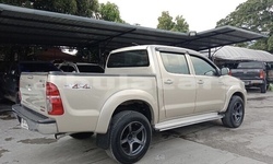 Buy used toyota hilux beige car in suva in central - bulacars