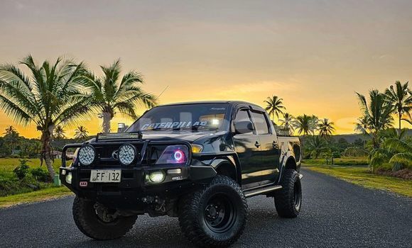 Buy used toyota hilux black car in suva in central - bulacars